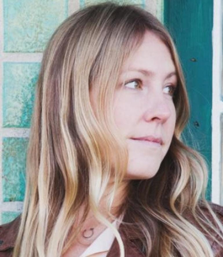 Zoe Muth's Been Gone, But She Makes It Up to Seattle - No Depression