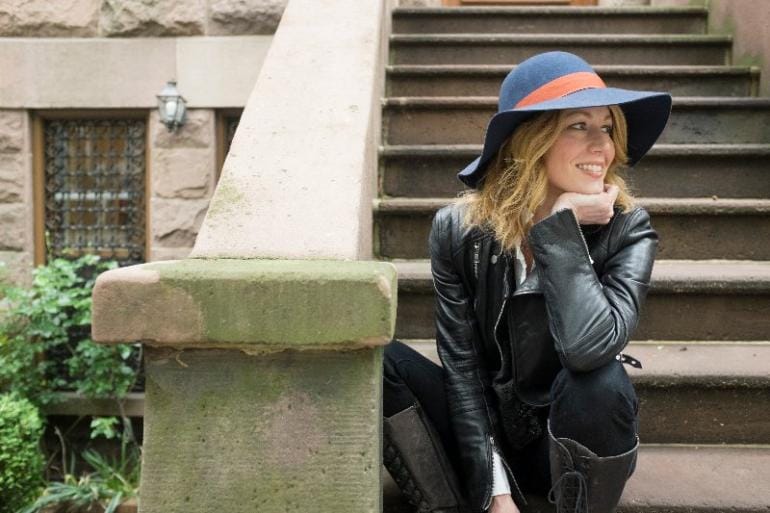 Allison Moorer on Leonard Cohen in a Theater and Hayes Carll in Her ...